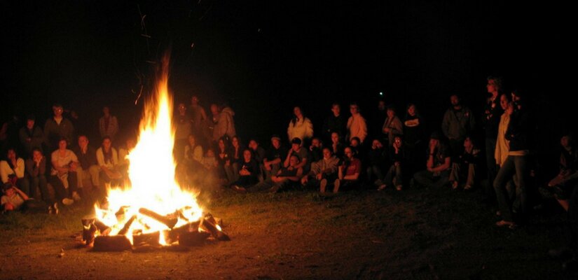 How to Start a Campfire in 11 Steps | Trespass Advice